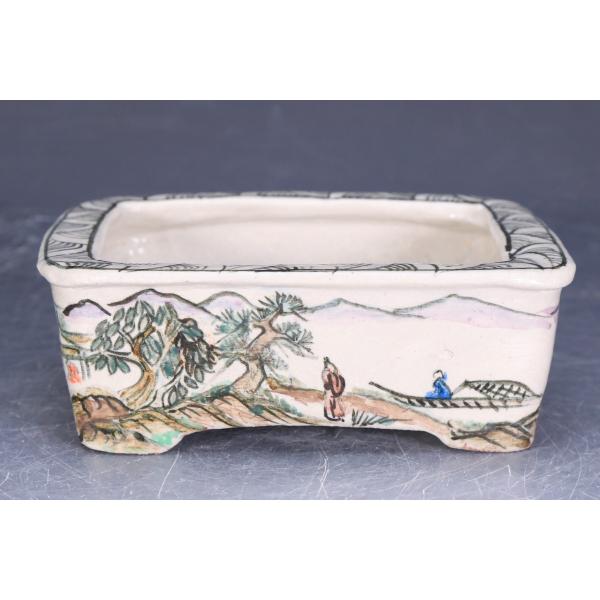 サイズ：横幅約11.5cm×奥行約9.5cm×高さ約3.8cm（多少の誤差が生じる場合があります。ご了承ください。）※嵐山鉢特有の窯ヒビがある場合がございます。　 写真をご確認の上ご購入お願い申し上げます。※商品画像については、モニターによ...