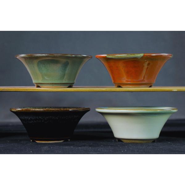 サイズ：横幅約12.9cm×奥行約12.9cm×高さ約5.2cm※こちらの鉢は4つとも同サイズになります。（多少の誤差が生じる場合があります。ご了承ください。）※商品画像については、モニターによって色味が若干異なります事ご了承ください。【商...