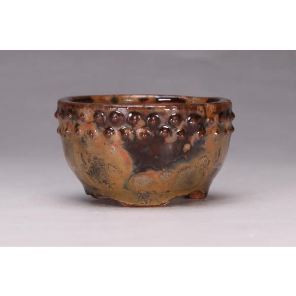 盆栽　鉢　常滑　陶器　泥　山野草　和鉢サイズ：横幅約5.3cm×奥行約5.2cm×高さ約3.0cm（多少の誤差が生じる場合があります。ご了承ください。）※商品画像については、モニターによって色味が若干異なります事ご了承ください。【商品につい...