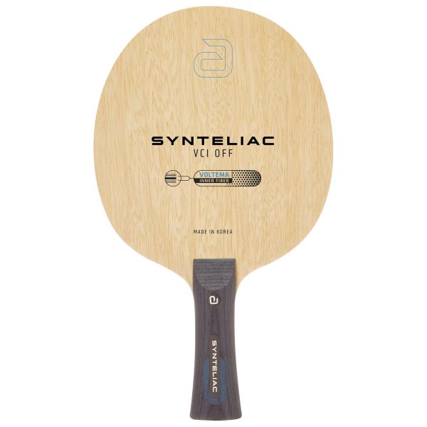 元日本代表 大島祐哉選手使用ラケットVOLTEMAカーボンの威力と拡大したスイートスポットでゲームを支配最先端の加工技術と「VOLTEMAカーボン」をインナーに採用することで高次元のスピードとコントロールを両立。またブレードサイズを大きくす...