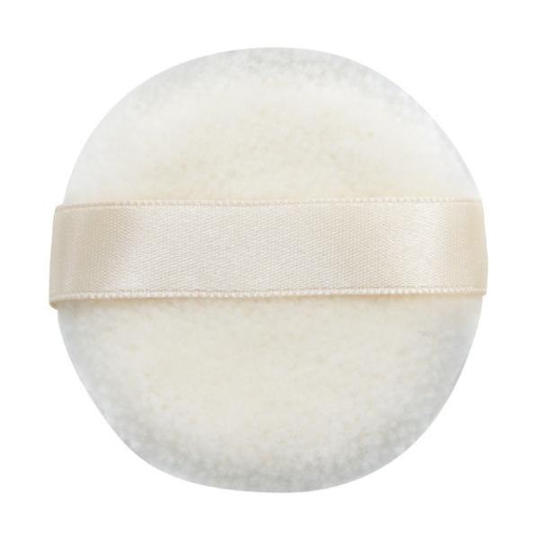 アムリターラ「スキンドレスパウダー」、「オールライトサンスクリーンパウダー」共通の替え用オーガニックコットンパフです。肌への優しさと、ちょうどよい粉の付き具合を考え、毛足の長さやパフの厚みを調整しています。