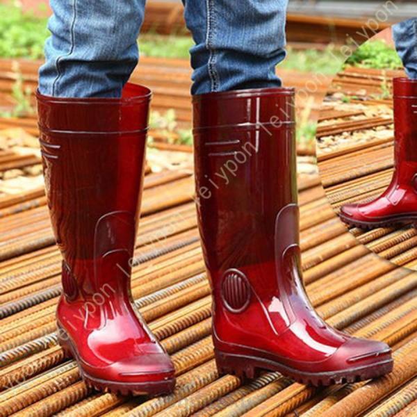 レインシューズ メンズ梅雨の季節に大活躍してくれるレインブーツ。□快適である□磨耗に耐えて□防水滑り止め■滑り止め靴底は特殊加工によって濡れた場所でもグリップ力を発揮スリップ防止、耐摩擦性を実現しました。■一体成型設計一体設計なので水の侵入...