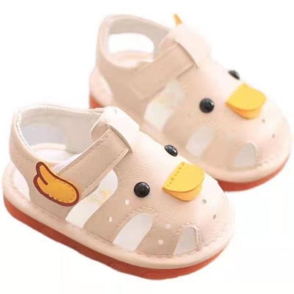 ●暑い夏も快適なかわいいデザイン●大きく開く面ファスナー式で着脱ラクラク。●つま先部分はカバーされているので歩き始めの赤ちゃんも安心。●屈曲性のよいアウトソールで自然な歩行を促し、赤ちゃんのはじめの一歩をしっかりサポート●靴底はゴム製で滑ら...