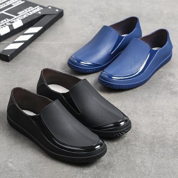 レインシューズ メンズ 雨靴 おしゃれ ガーデニングシューズ 雨具 レインブーツ フラットシューズ 滑り止め レイングッズ 男性 防水シューズメンズ用のレインシューズが新入荷撥水PVC素材に滑り止め加工が施されたフラット底でこの上ない安心感...