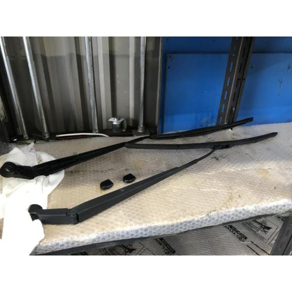 **** 商品説明を必ずご確認ください ****部品管理番号：166430000019902メーカー純正品番：85211-12640部品名：フロントワイパーアームメーカー代替品番：85221-12580部品区分：リサイクル品車名：カローラア...