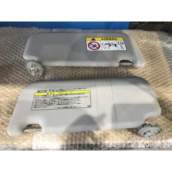 **** 商品説明を必ずご確認ください ****部品管理番号：166430000077350メーカー純正品番：74310-52B20-B0 部品名：サンバイザーメーカー代替品番：74320-52D40-B0部品区分：リサイクル品車名：カロー...
