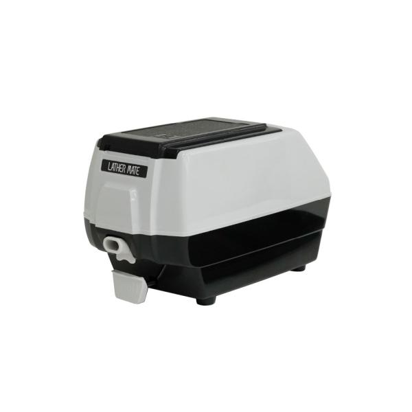 トリコインダストリーズ ラザーメイト ヒゲ剃用泡立器 OM-50LATHER MATEワンタッチで泡立て作業完了！手間なく肌に吸い付く、きめ細かな泡が作れます。・きめの細かい泡ひげそりに最適な、きめ細かいクリーム状のラザー(泡)をつくります...