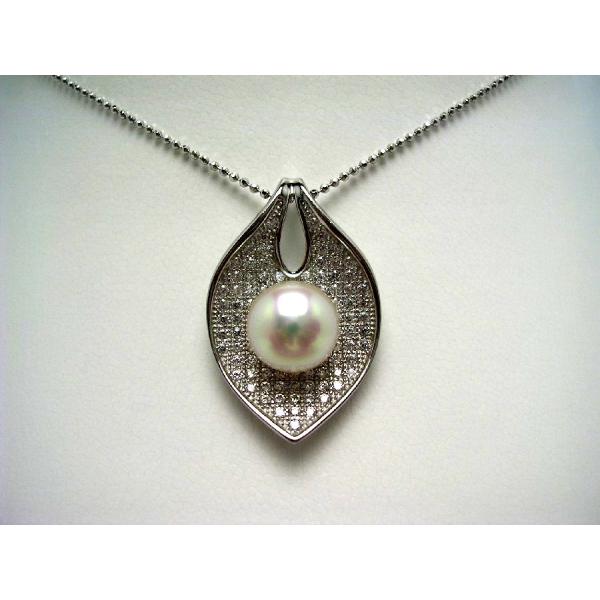 【発売日：2023年11月29日】イソワパール イソワ 磯和パール 磯和真珠 磯和 　大変美しい炭水真珠のペンダントです。色目、テリ、艶も、申し分ありません。チェーンは長さ調節可能です。プレゼントにも最適です。強くお薦めいたします。