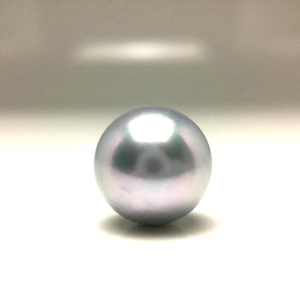 【発売日：2024年07月16日】送料無料 イソワパール イソワ 磯和パール 磯和真珠 磯和 　大変美しいアコヤ真珠のタイ留めです。9.0-9.5mmの大珠です。冠婚葬祭にも、日常のビジネスにも品格を漂わせます。強くお薦め致します。