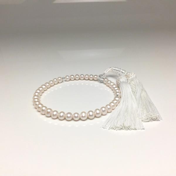 【発売日：2024年12月01日】イソワパール イソワ 磯和パール 磯和真珠 磯和 　大変美しい念珠（数珠）です。色目、テリ、艶、素敵です。アコヤ真珠のような格があります。強くお薦め致します。※念珠のケースにつきましては，柄の異なる場合がご...