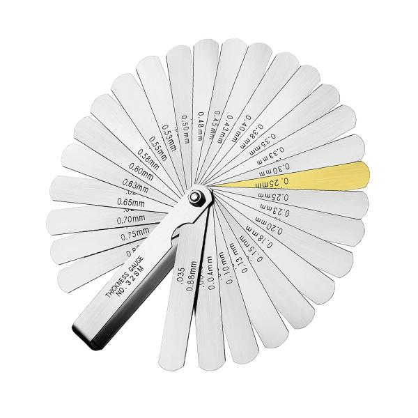 製品等の隙間に挿入することによって、隙間の寸法を測定するゲージ→エンジンヘッドのバルブのクリアランス隙間を簡単測定32枚ありますのでより細かい測定が可能です。■商品仕様・32枚組・材質：ステンレス鋼・測定範囲：インチ＆ミリ二つの単位　0.0...