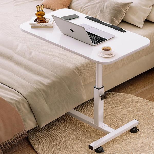 机面が水平に360°回転：机面が水平に360°回転し、さまざまな使用ニーズに応えます。落下防止：エッジストッパー付きなので、天板を斜めに調整してもパソコンが滑り落ちずらい構造です高さ調節可能：サイドテーブルの高さは59cm〜89cmの間で無...