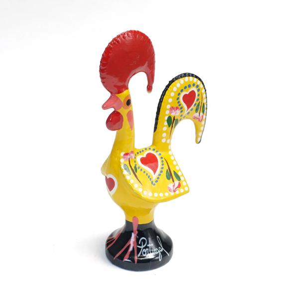 ●ヨーロッパ・ポルトガルの北部バルセロスで作られたメタル製のニワトリ置物●南ヨーロッパ独特の鮮やかな色をハンドペイントで施しました●とぼけたような表情がなんとも愛嬌があり癒されます、一点一点手描きの味のある個性的な顔つき●にわとりのボディに...