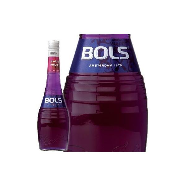 「完璧な愛」という名前をもつこのリキュールは何世紀も前につくられ、恋人達の喧嘩を止める力があるといわれています。オレンジ・バニラ・アーモンドの味をもっています。容量700mlアルコール度数24度