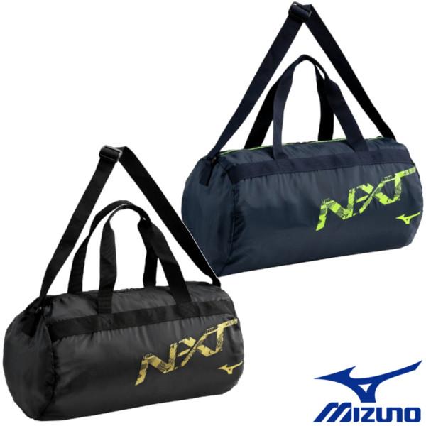 旅行や遠征先で荷物が増えた時に役立つアイテム■品番：33JMC441■カラー：84:ネイビー×ライム95:ブラック×ゴールド■サイズ：L48×W27×H27cm■組成：ポリエステル（裏加工PU）■質量：約230g■容量：約30L■原産国：ベ...