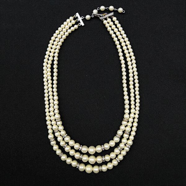 商品番号:FBMN105【ネックレス　レンタル】■ 品質：パール■ サイズ（約）：ネックレス/39cm　アジャスター/6cm※商品の色につきましては、お客様のご覧になられますパソコン機器及びモニタなどの違いにより実際の商品素材の色と多少相違...