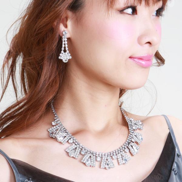 商品番号:FBMNE16【ネックレス＆イヤリング　レンタル】■ 品質：シルバー■ サイズ（約）：ネックレス/37cm　アジャスター/6cm　イヤリング/4．5cm※商品の色につきましては、お客様のご覧になられますパソコン機器及びモニタなどの...