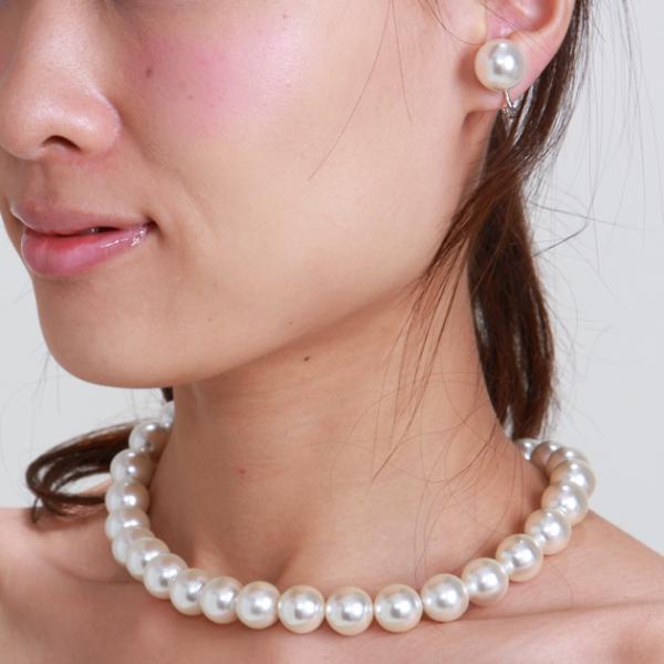 商品番号:FBMNE19【ネックレス＆イヤリング　レンタル】■ 品質：パール■ サイズ（約）：ネックレス/40cm　アジャスター/なし　イヤリング/1.5cm※商品の色につきましては、お客様のご覧になられますパソコン機器及びモニタなどの違い...