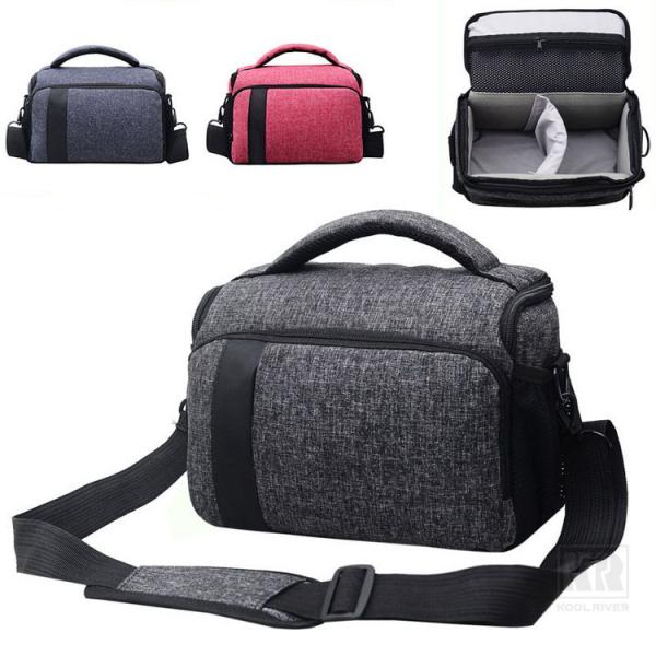 ソニー 一眼カメラ本体と交換レンズや電源アダプターなどのアクセサリーが収納可能　ダブルズームキット一式の収納に最適なカメラバッグ