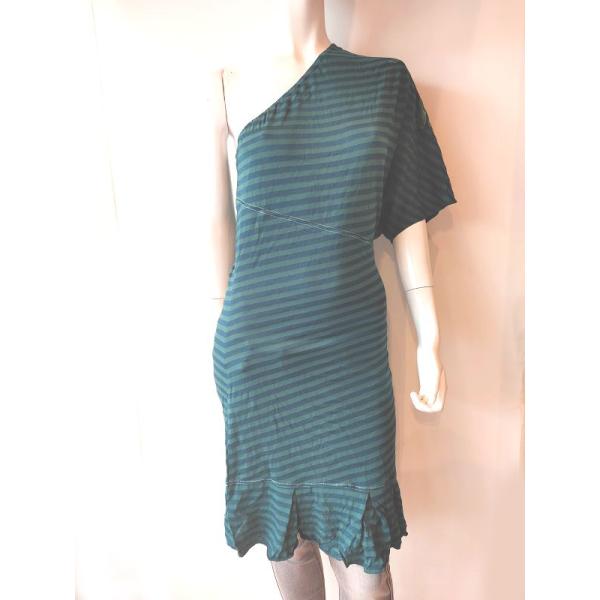 ■カラーグリーンボーダー ■サイズ1サイズ2サイズ ■寸法(袖40/42　丈75/76　バスト42/44) ■素材レーヨン50％　コットン50％ ※在庫処分品につき返品交換不可とさせて頂きます。 インポート製品になるため、縫製の荒い部分もご...