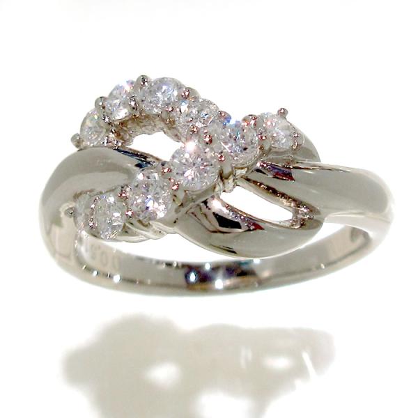 存在感のあるデザイン。クラシカルで上品かつゴージャスな印象のリングです。特別な記念日のプレゼントやご自分へのご褒美にお薦めです。リング PT プラチナ 900 指輪 ダイヤモンド D-0.51ct素材 プラチナ(PT900) / ダイヤモン...