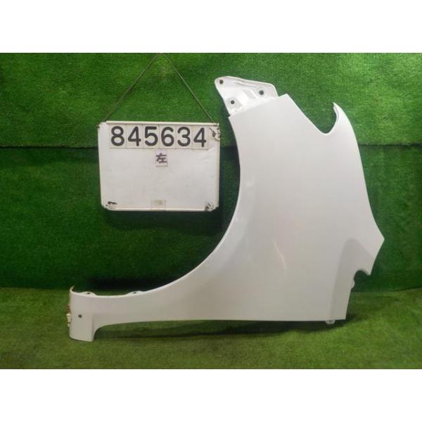 **** 商品説明を必ずご確認ください ****部品管理番号：845634000010700メーカー純正品番：53812-B2580部品名：左Fフェンダー部品区分：リサイクル品車名：タントエグゼ車両タイプ名：5ドアハッチバック通称型式：L4...