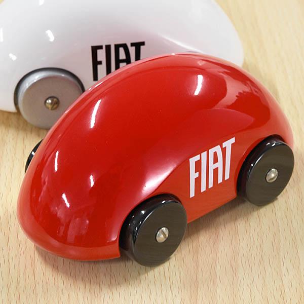 61mm(幅)×135mm(全長)×57mm(高さ)なんとも言えぬ柔らかなフォルム、艶やかなカラーに身を包んで登場はFIATとスカンジナビアンデザインのコラボレーションによる1台、ストリームライナーです。PLAYSAM社は、スウェーデンの高...