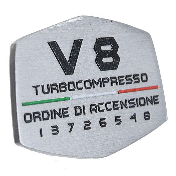 65mm(幅)×45mm(縦)こちらはLamborghini URUSのV8エンジンの中央に輝くプレートですが、よく見ると両面に印字されています。正規ディーラーで新車購入時に記念でもらえるオーナー限定のプレートです。