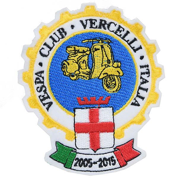 80mm(幅)×92mm(縦)巷にあふれるスクーターの元祖といえば、そう、Vespaです。イタリア語でスズメ蜂を意味する「Vespa」はその特徴的な後姿から名付けられました。「ローマの休日」でヘップバーンが颯爽とスクリーンを駆け抜けたスクー...