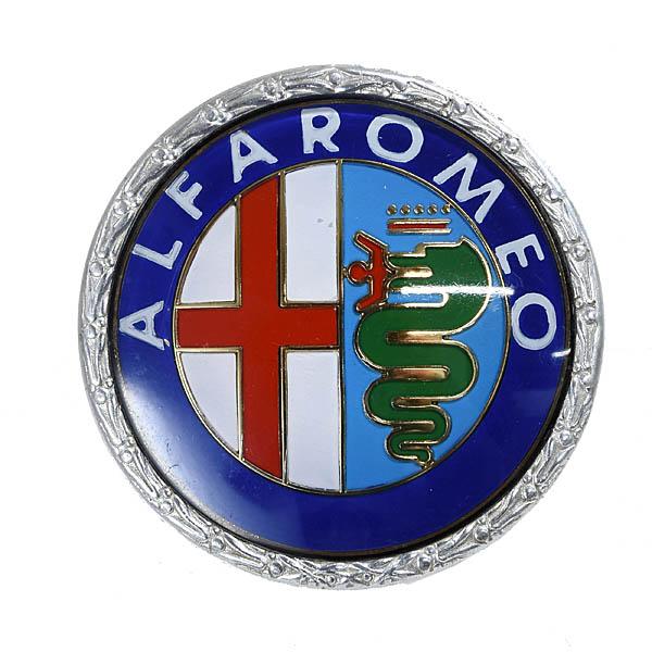 54mm(直径)※デッドストック品のため若干の傷や汚れが見られます点、お写真をご確認の上予めご了承ください。1970年代に入り、Alfa Romeoは大きな転換期を迎えました。国の管理下に置かれていたAlfa Romeoは、その政策によりナ...
