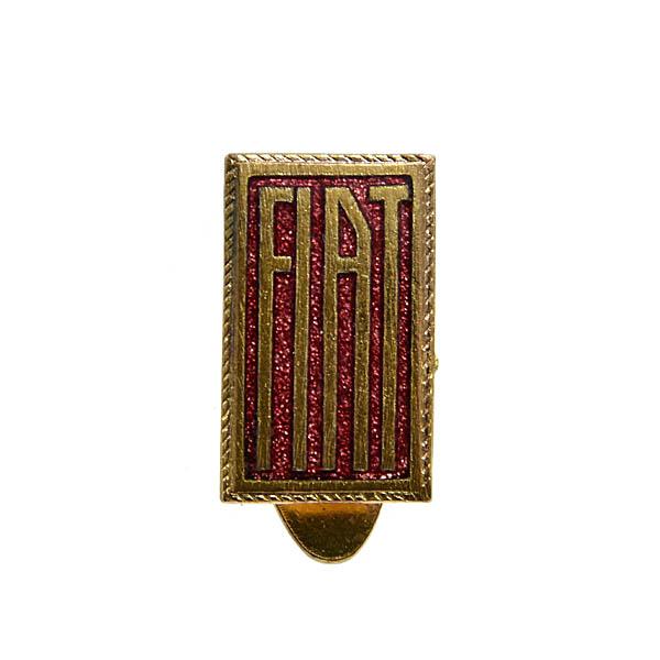 10mm(幅)×18mm(縦)S.Johnson Milano製※2月28日更新1930年代に使用されていたFIATエンブレムを模したラペルピン(襟章)です。なんとも言えぬ味わい深い雰囲気は、七宝製ならではのもの。1960年代S.Johns...