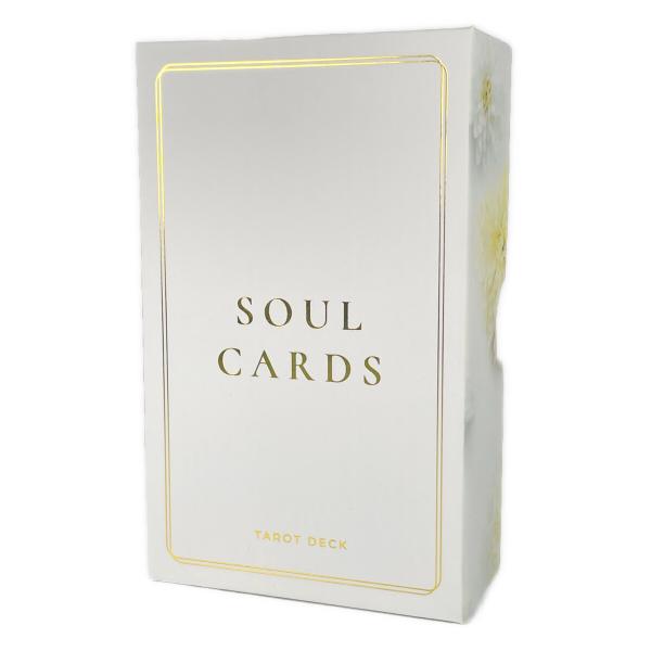 シンプルで豪華なゴールドエッジが特徴的各シンボルの絵柄はシンプルで解りやすく、直感的なリーディングを可能にします。どのカードも、あなたの潜在意識にある答えを導く手助けになります。ホワイトベースのカードにはモダンで豪華な煌めくゴール加工、カー...