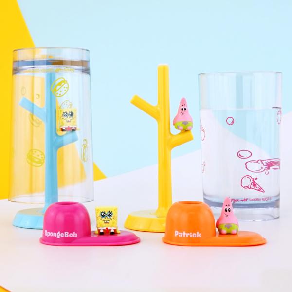 ●うがいコップ×1個と歯ブラシスタンド×1個の2種セット。【うがいコップ】●うがいコップ＆スタンドに「スポンジ・ボブ 」「パトリック」が登場です！●かわいいキャラクターフィギュア付きのスタンドに、モチーフのコップが付属。●コップを使い終わっ...