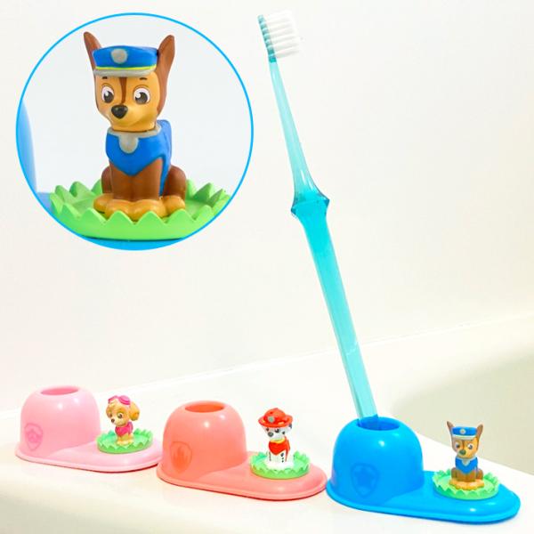 ●歯ブラシ1本立てて収納できるスタンドです。●小さなキャラクターがカワイイ！●毎日の歯磨きを楽しくしてくれます。■サイズW65×D36×H32mm■材質PVC■重量35g爆買