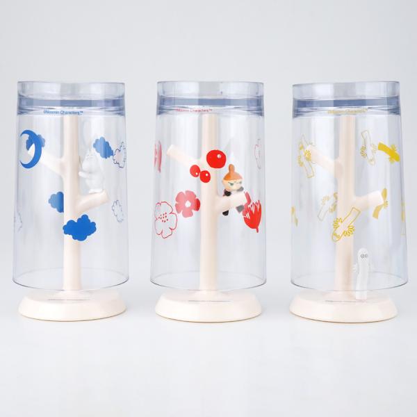 ●ムーミン×1個、リトルミイ×1個、ニョロニョロ×1個の3種セットです。●うがいコップとスタンドがセットになりました。●スタンドによりコップのふちが設置面と接触しない為、衛生的にご利用できます。●スタンドの枝の部分にリングなどを引っ掛けて、...