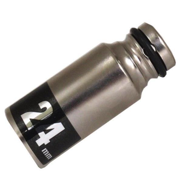 インパクトレンチ装着時の作業性UP！　思わぬピンの落下による紛失を軽減できます。Oリングの溝を2本(一部は溝無し)にしました。Ｏリングを下部の溝にずらして固定ができます。Ｏリングの反対側はずれずに穴を塞いでいるので抜け落ちない構造になっています。