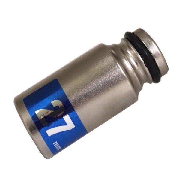 インパクトレンチ装着時の作業性UP！　思わぬピンの落下による紛失を軽減できます。Oリングの溝を2本(一部は溝無し)にしました。Ｏリングを下部の溝にずらして固定ができます。Ｏリングの反対側はずれずに穴を塞いでいるので抜け落ちない構造になっています。