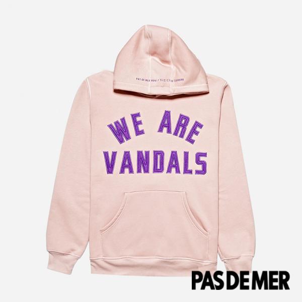 商品発送元：After Note （アフターノート）大阪 新世界ファッション・ブランド、カジュアル、メンズカジュアルウェア、トレーナー・パーカー素材：コットン100％WE ARE VANDALSシリーズの一つ、フロントにインパクトのある大き...