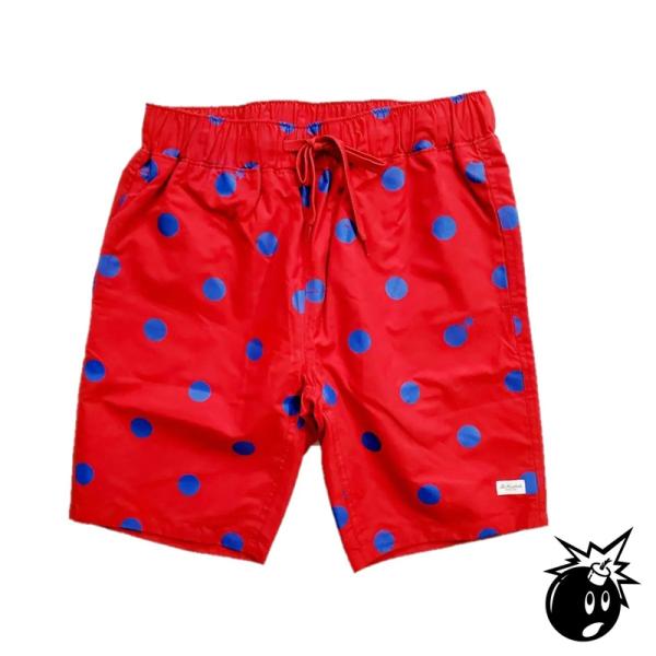 商品発送元：After Note （アフターノート）大阪 新世界ファッション・ブランド、カジュアル、メンズカジュアルウェア、パンツ素材：ポリエステル100％生産国：中国ドットの中に爆弾も隠れたかわいいショートパンツです。腿部分にはブランドロ...