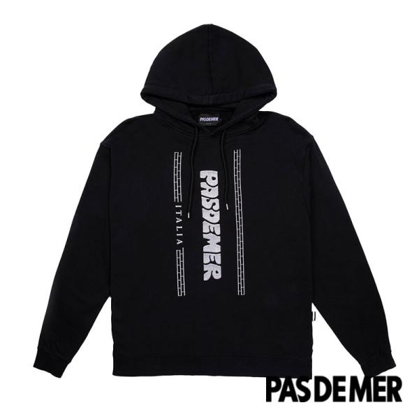 商品発送元：After Note （アフターノート）大阪 新世界ファッション・ブランド、カジュアル、メンズカジュアルウェア、トレーナー・パーカーオーバーサイズフィットのフーディーです。フロントにPASDEMER ITALIAグラフィックが刺...