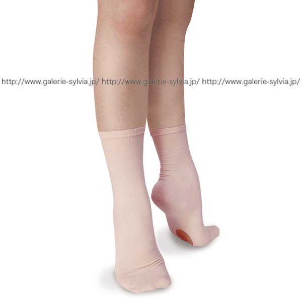 商品発送元：バレエ・ダンス用品店　赤い靴ファッション・ブランドSylvia　シルビア　バレエ用ソックス●タイツよりも手軽に使用出来、スパッツやロングパンツでレッスンする方におすすめです。●足裏に穴を開けてある為、急な足先のトラブルにも直ぐに...