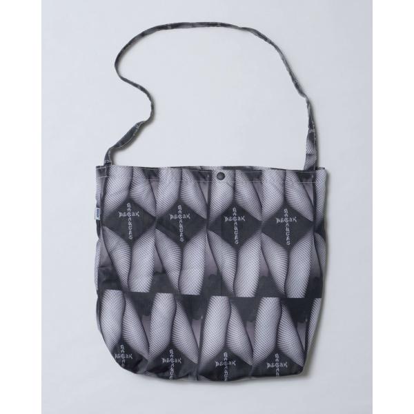 商品発送元：AMATERAファッション・ブランドBCB SACOCCHE [JOHN125]インドネシアのアパレルブランドBERAKとのコラボライン。変更箇所) ドットボタンがなくなります。注) 商品画像はサンプルの為、デザイン詳細(刺繍、...