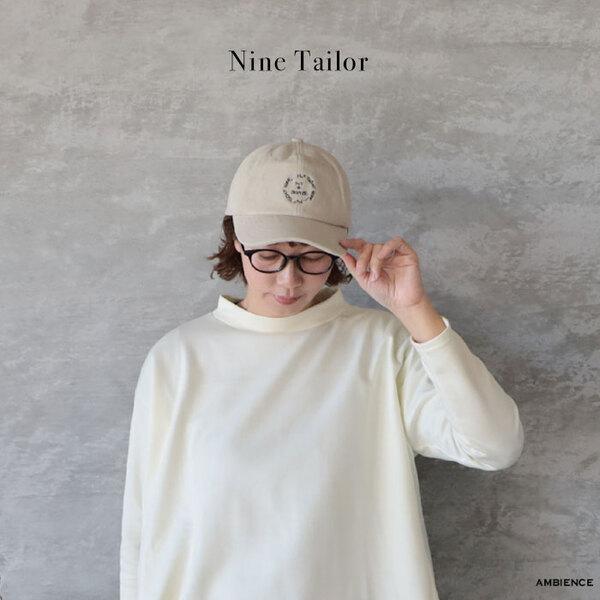 商品発送元：ambienceファッション・ブランド概要  力の抜けた手書き刺繍を施したベースボールキャップ。  前立ての裏にメッシュの裏当てを施すことで、  昔ながらのしっかりとしたシルエットに  仕上げています。さらっとドライな肌触りのヘ...