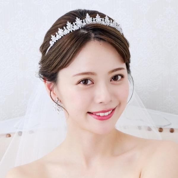 商品発送元：ANNAN WEDDINGバッグ・靴・小物WEDDING TIARAノーブルな雰囲気のジルコニアティアラ  ウェディングティアラ　JT15   DESIGN氷の結晶のようなスタイリッシュな雰囲気が美しいジルコニアティアラ。高さを...
