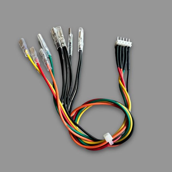 商品発送元：ATTASA SHOP（アタッサショップ）おもちゃ・ホビー・ゲーム、ゲーム、テレビゲームジョイスティックレバーの5pin端子を8pinに変換するケーブルです このケーブルを使えば、ジョイスティックレバーで行なっていた上下左右の信...