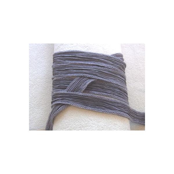 商品発送元：Bead Soup　(ビードスープ)シルク。　長さ約85cm、幅約1.3cm。おもちゃ・ホビー・ゲーム、手芸・クラフト、ビーズHand dyed silks　"Steel Grey"　"ドヴ グレイ"より濃いブルーがかったグレイ...