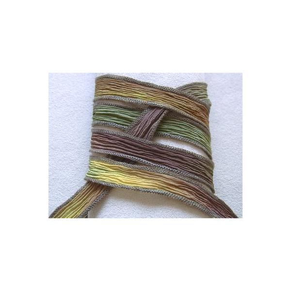 商品発送元：Bead Soup　(ビードスープ)シルク。長さ約85cm、幅約1.3cm。おもちゃ・ホビー・ゲーム、手芸・クラフト、ビーズHand dyed silks　"Sunflower Blend"鮮やかな黄色〜グリーン〜ブラウンのグラ...