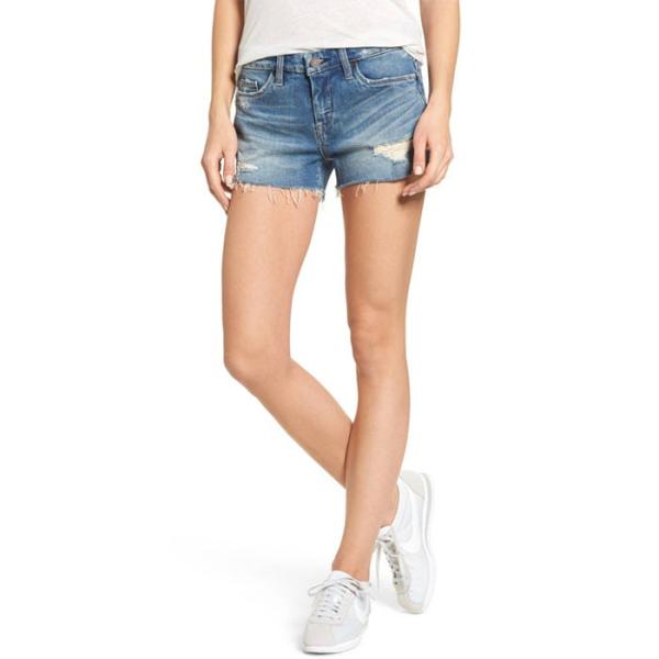 商品発送元：Blue Addictファッション・ブランド、カジュアル、レディースカジュアルウェア、ジーパン、美脚程よくフィット感のあるローライズショートデニム。スーパーソフトでストレッチ性の高いデニム素材が穿き心地抜群です。全体的にコンパク...