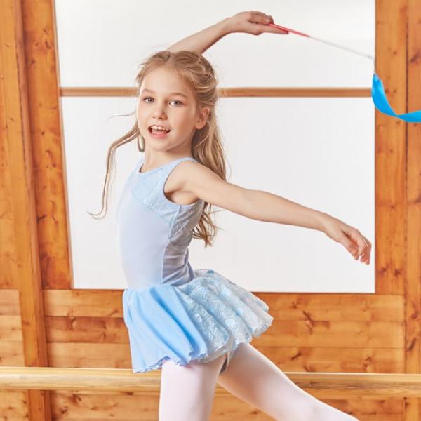 商品発送元：JoliJolie Online Shopファッション・ブランドJoli Jolie．[ジュリジュリー]&amp;#10049;子供バレエレオタードStyle:SIK1930【デザイン・シルエット】●軽やかな印象のスカート付レオ...