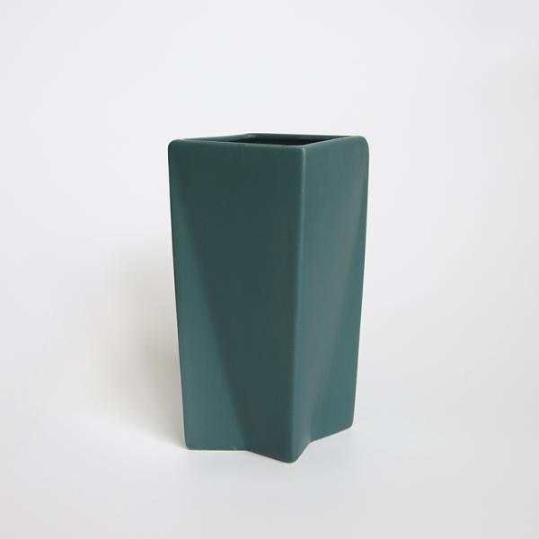 商品発送元：DUPON35その他ITEM INFO アイテム紹介1980年代頃に製造された、ドイツの陶器メーカー「ASA selection」のフラワーベース。ASAは、1976年にドイツのヘール・グレンツハウゼンにて創業したセラミックメー...